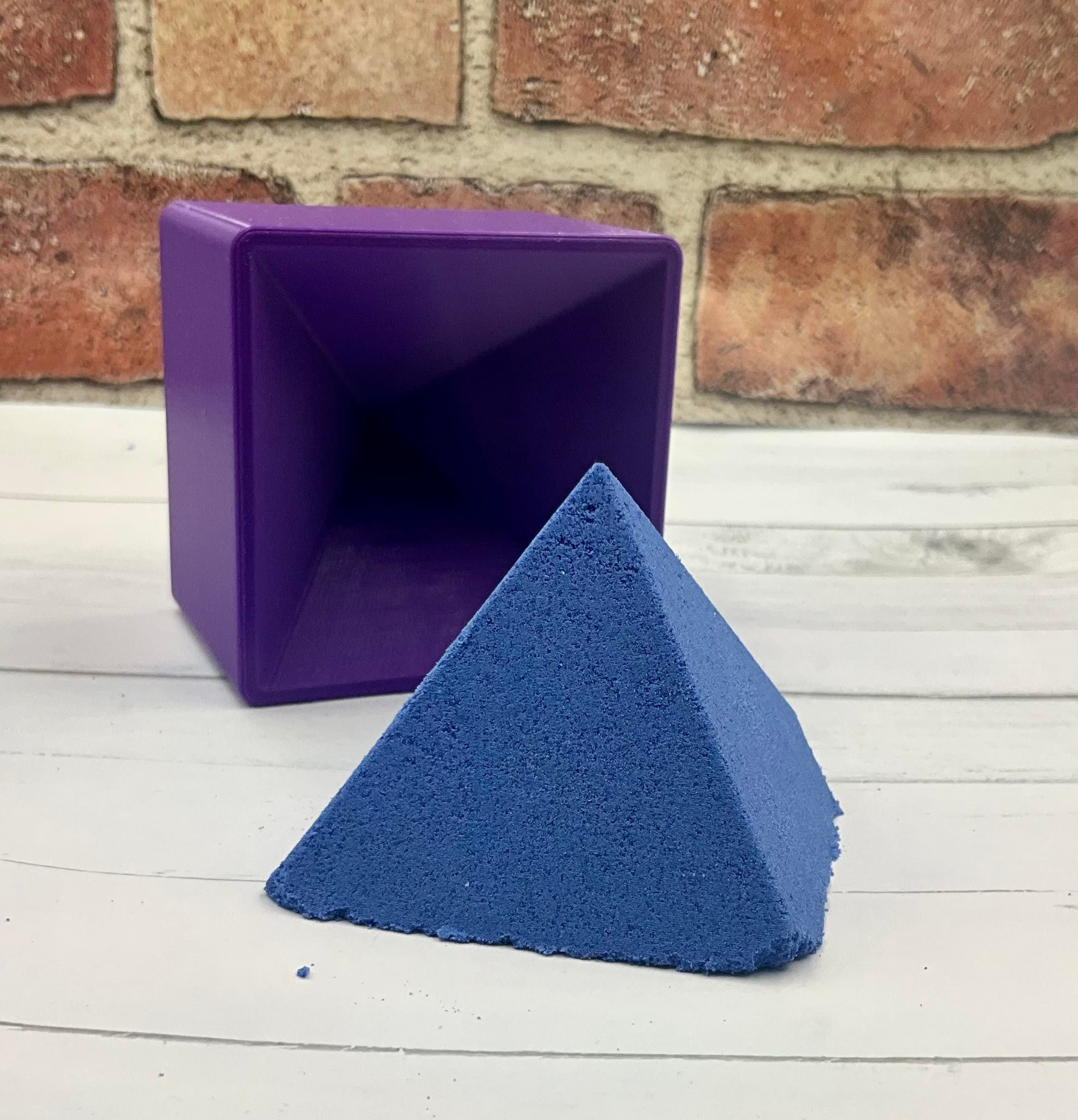 Pyramid Hybrid Bath Bomb Mold | STL File – Chunkadust